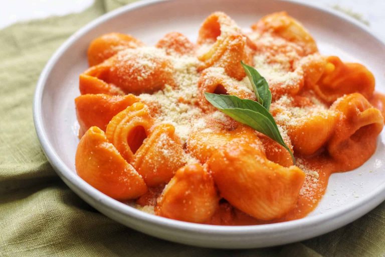 Lumache Pasta: The Perfect Sauce Holder - Vibro Media