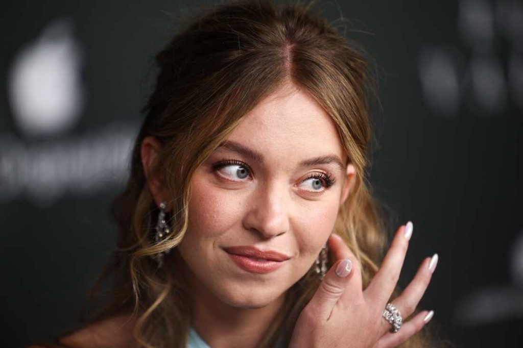 How Tall is Sydney Sweeney: Exploring Her Height, Career, and Personal ...