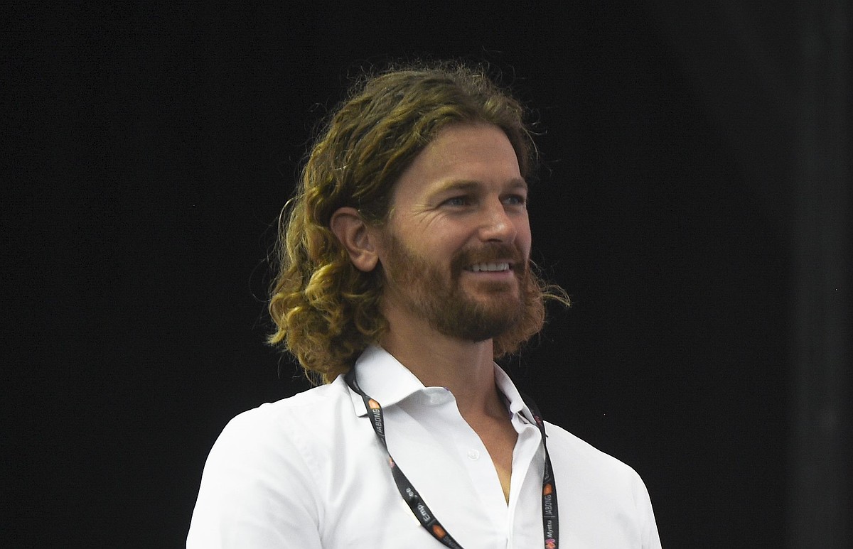 Steuart Walton Net Worth: Exploring the Fortune of a Walmart Heir ...