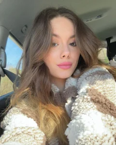 Liz Ocean Work: Biography, Net Worth, and Rise as a Hungarian Social ...