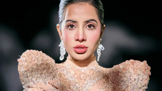 Urfi Javed Height in Inches, Age, Family & Relationship 2026